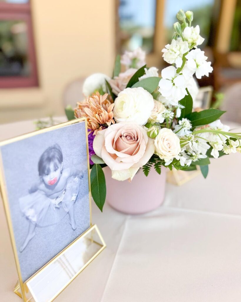BEAUTIFUL Graduation Table Decorations For Your Party!