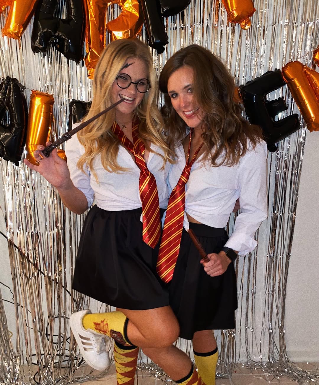 28 UNIQUE Halloween Costumes for 2 Your Bestie Will LOVE! - Home ...