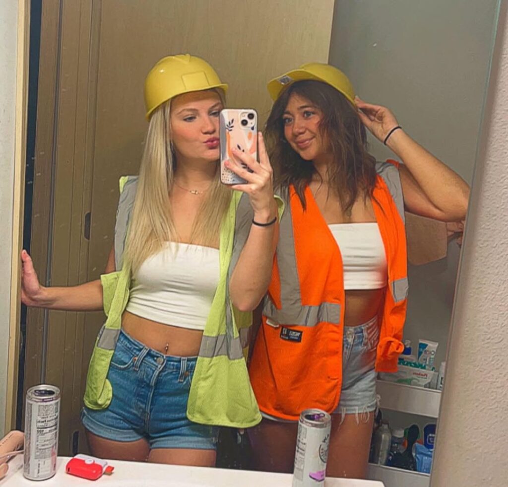 27 CUTEST Matching Halloween Costumes For Besties!